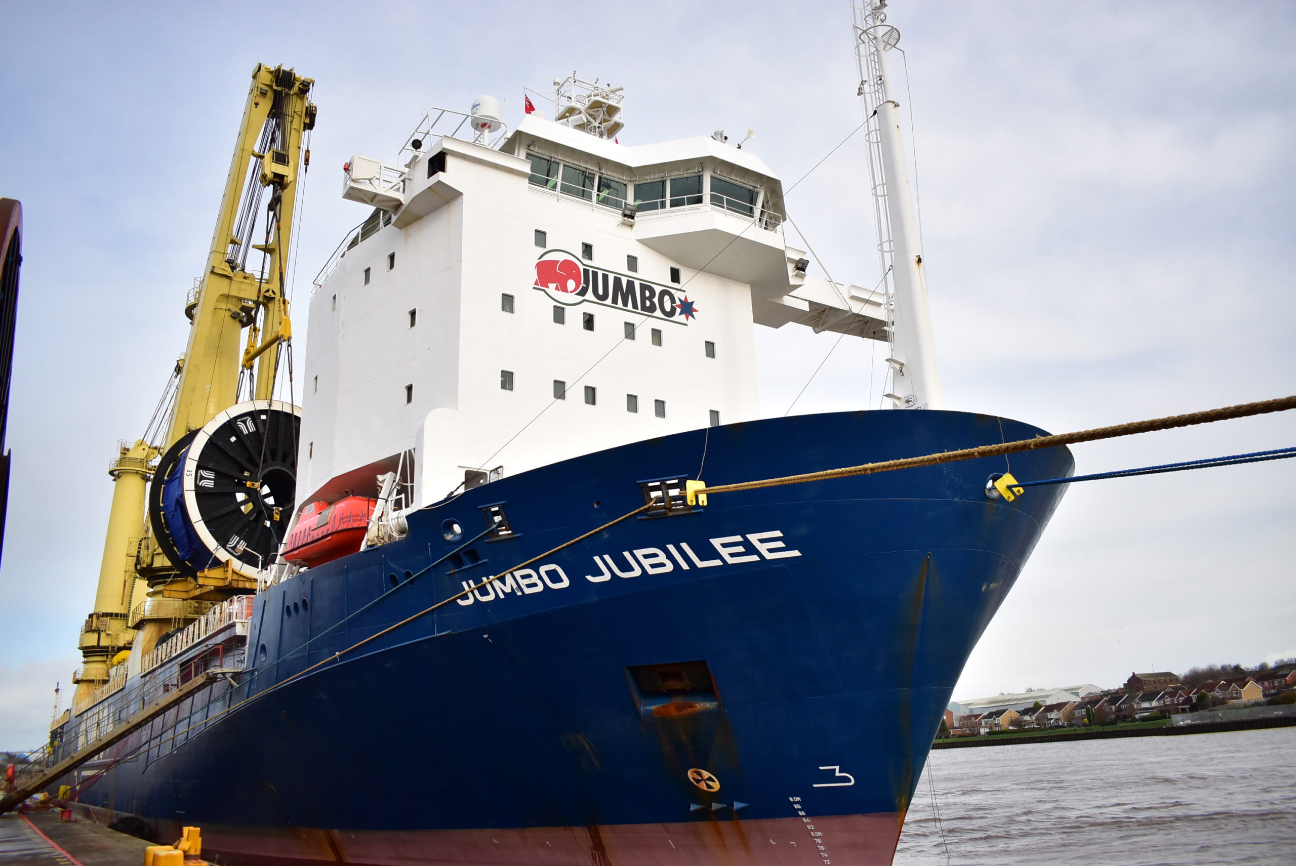 Heavy Reel (390T) Transfer to load spreading solution and Loadout to ...